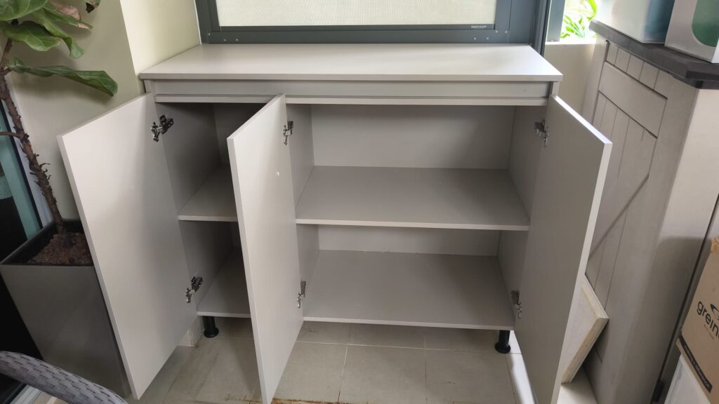 06 Customised or Modular Budget Aluminium Kitchen Cabinet / Aluminium ...