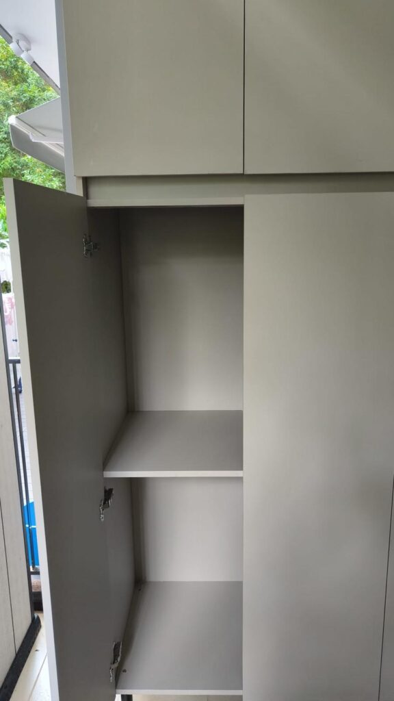 06 Customised or Modular Aluminium Kitchen Cabinet / Aluminium Cabinet ...